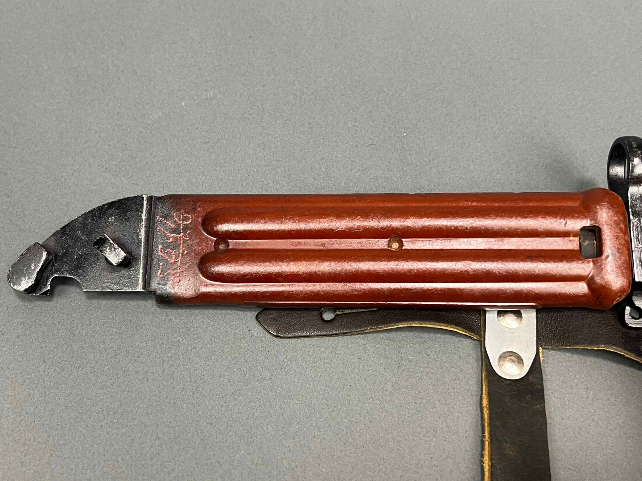 russian ak-74 bakelite bayonet with leather hanger – Gun Geeks