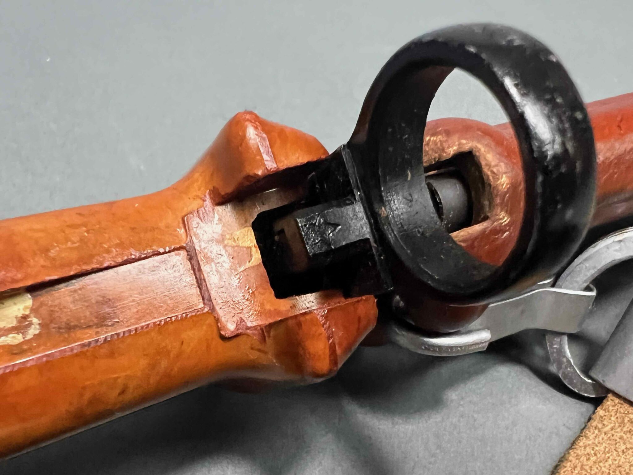 russian ak-74 bakelite bayonet with leather hanger – Gun Geeks