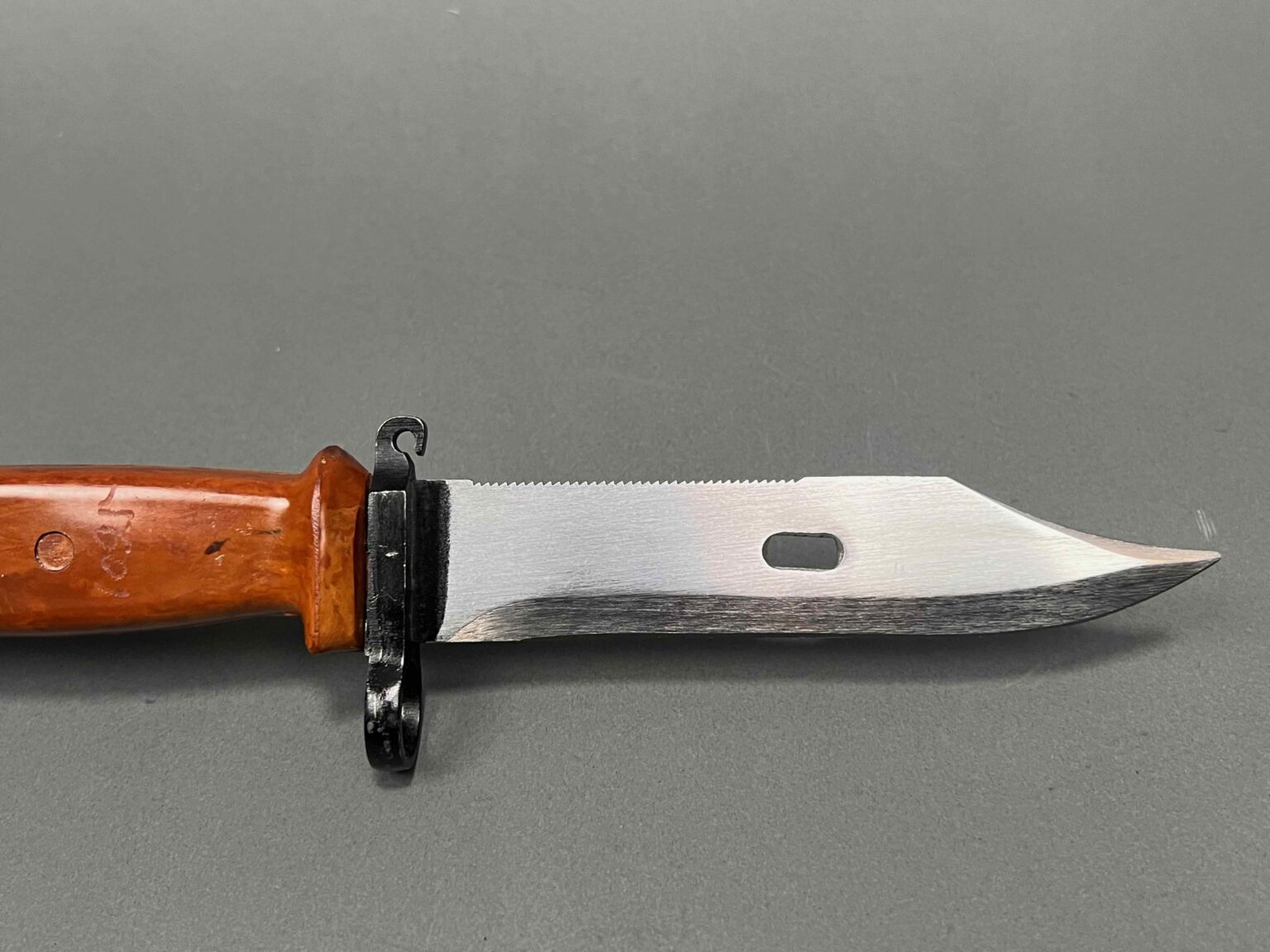 russian ak-74 bakelite bayonet with leather hanger – Gun Geeks