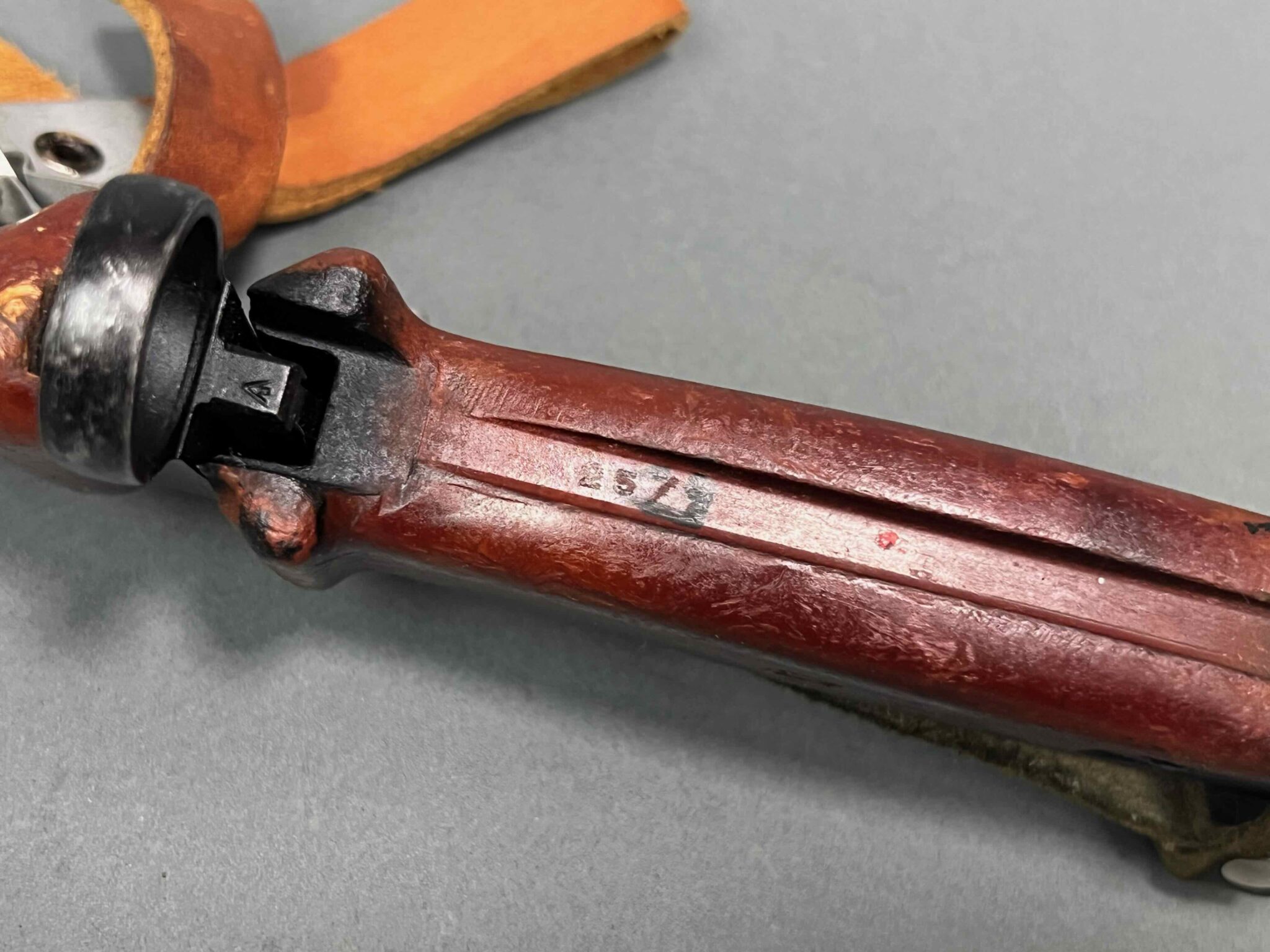 russian ak-74 bakelite bayonet with leather hanger – Gun Geeks