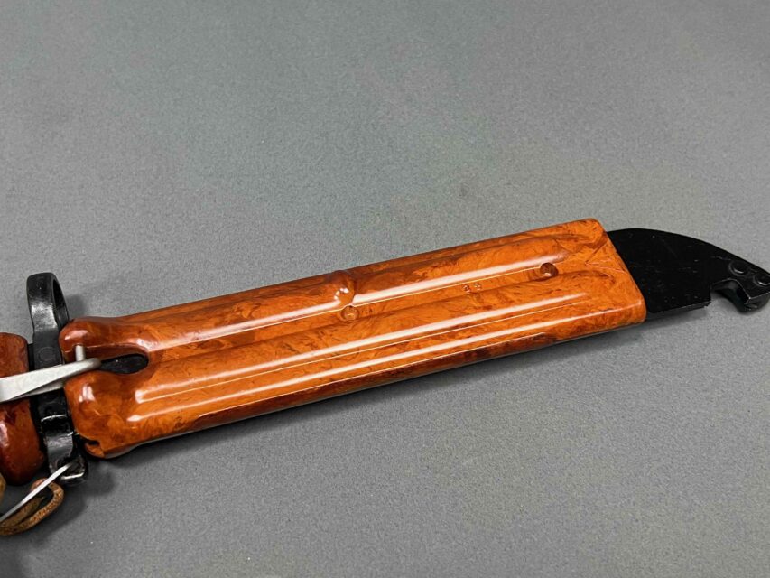 russian ak-74 bakelite bayonet with leather hanger – Gun Geeks